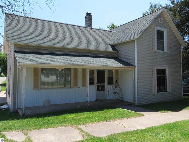 117 W Church St, Tustin, MI 49688