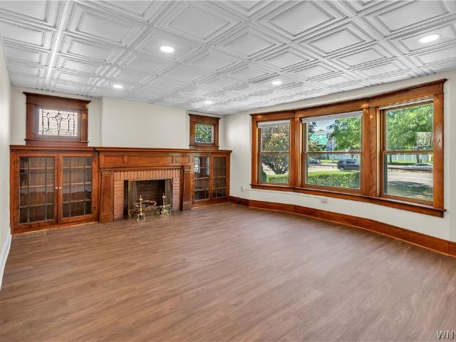 117 W Humboldt Parkway