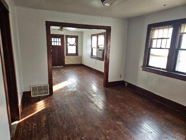 117 W McLane Street