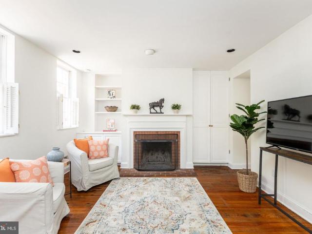 117 W Montgomery Street
