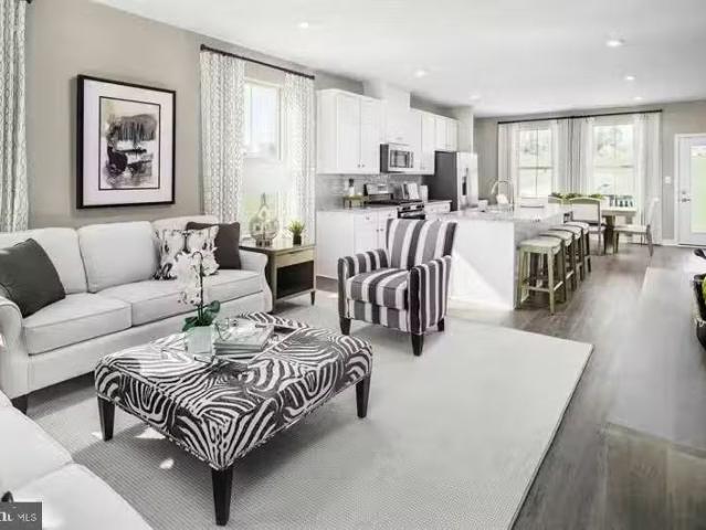117 WOODGATE CIR # BALLAD, PASADENA, MD 21122 Condo/Townhome F.