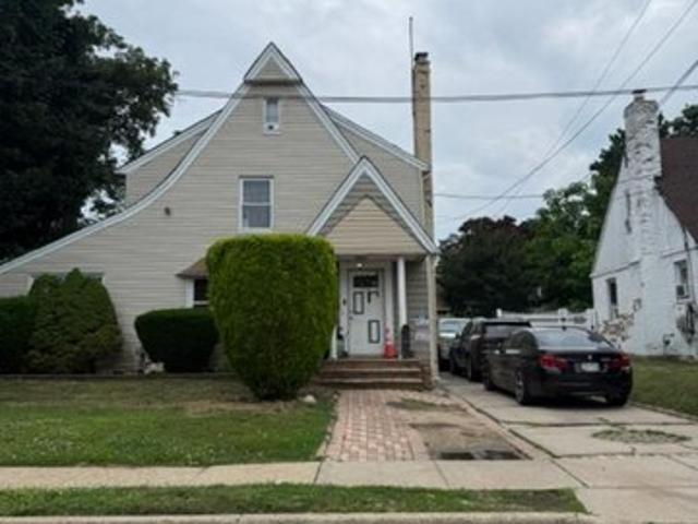 117 Warner Ave, Hempstead, NY 11550