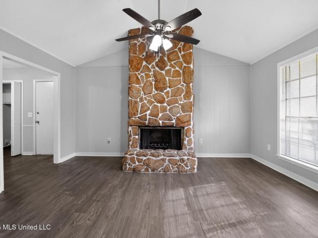 117 White Oak Court
