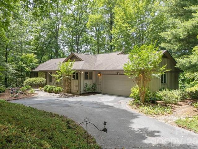 117 Tarnhill Dr, Flat Rock, NC 28731