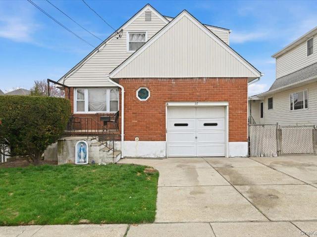 117 Terrace Ave, Floral Park, NY 11001 | MLS #981065