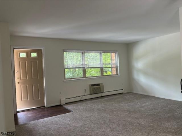 117 Treetop Ct Unit 61, Bloomingdale Boro, US, NJ