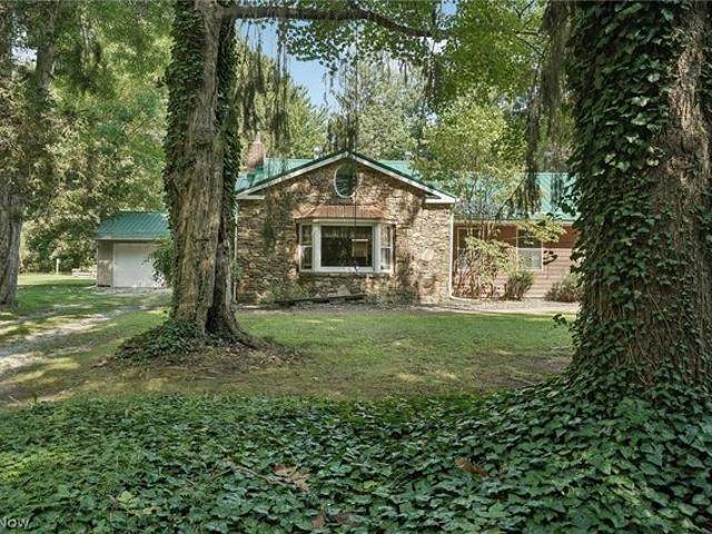 11843 Taylor Wells Rd, Chardon, OH 44024