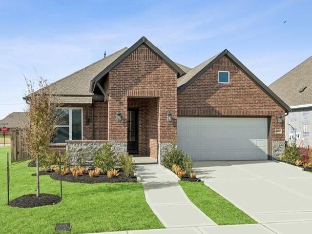 11843 Sawgrass Dr, Mont Belvieu, TX 77523