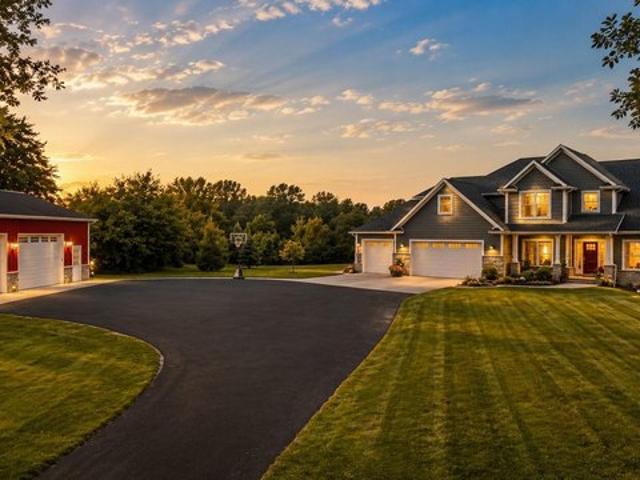 11845 Burr St, Crown Point, IN 46307