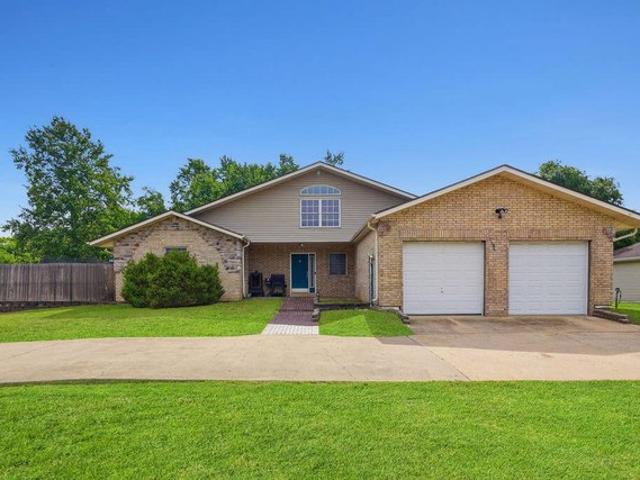 1184 N Howell Ave, West Plains, MO 65775
