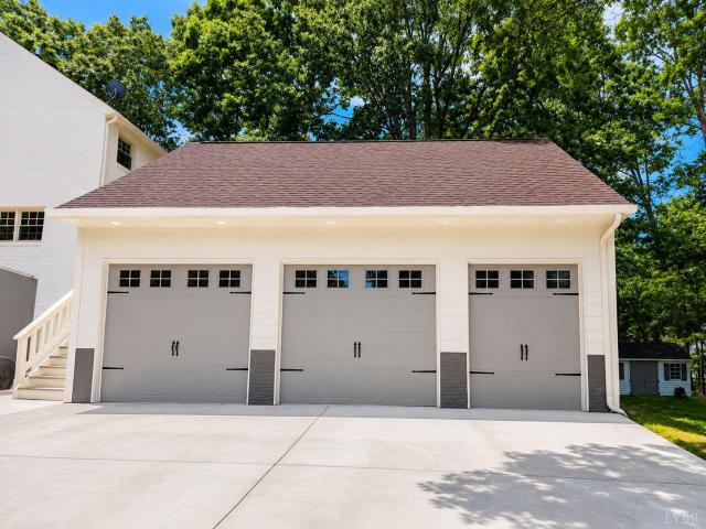 1184 Abbey Place