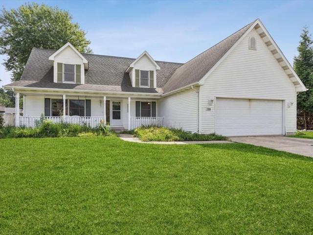1184 Woodland Dr, Chesterton, IN 46304