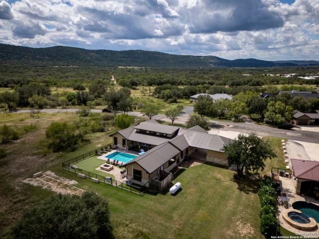 1185 Mountain Vly Dr, Concan, TX 78838 | MLS #1911