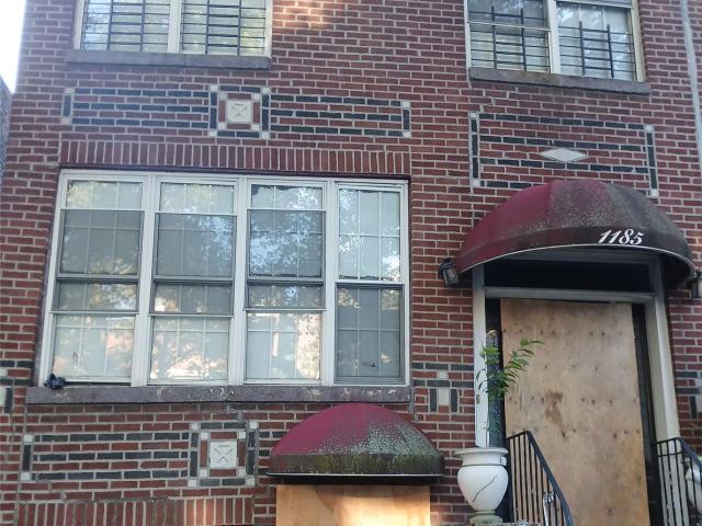 1185 Grant