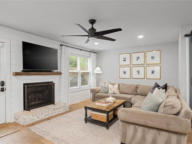 1185 Jamestowne Trail