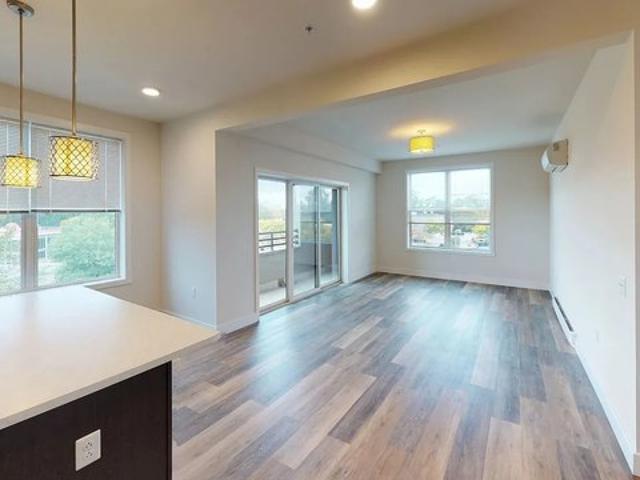 1185 Shelburne Rd, South Burlington, VT 05403
