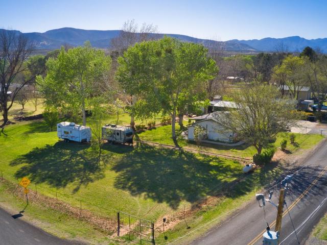 1185 w buffalo trail