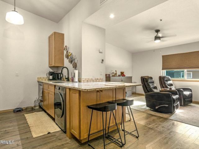 1185 w university avenue # 228