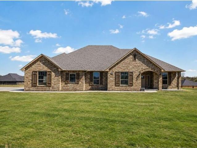 1185 Wolf Creek Dr, Blanchard, OK 73010