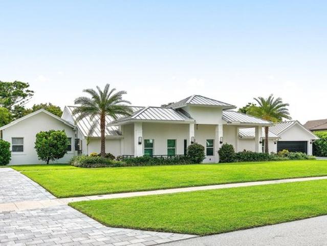 11863 Lake Shore Pl, Palm Beach Gardens, FL 33408