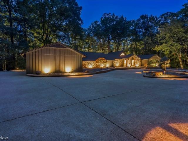 11860 Ridgecliff Circle