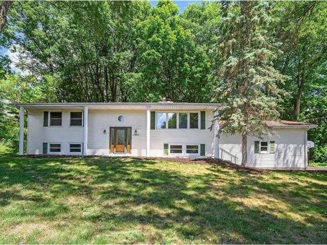11860 Sunnybrook Rd, Eden Prairie, MN 55347