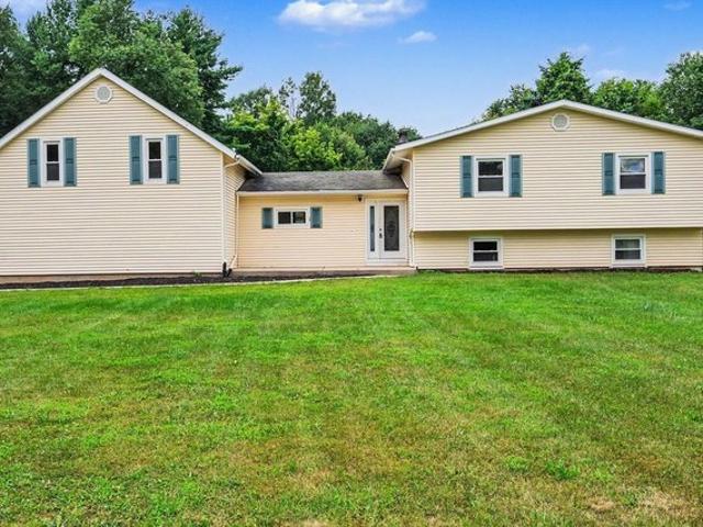 11867 4 Mile Rd, Battle Creek, MI 49015