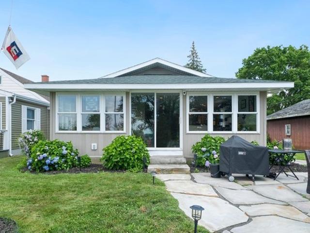 11869 N Forest Dr, Syracuse, IN 46567
