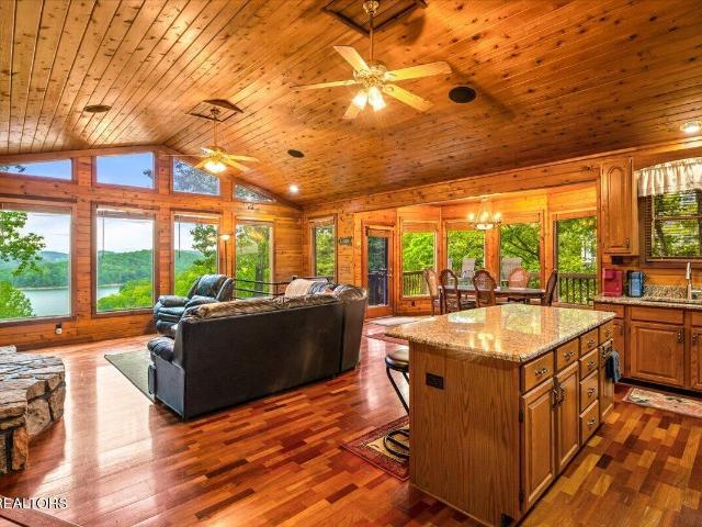 1186 Deerfield Way