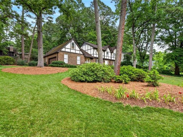1186 Warrenhall Lane NE