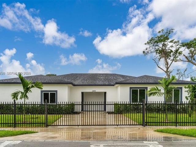 11870 SW 220th St, Miami, FL 33170
