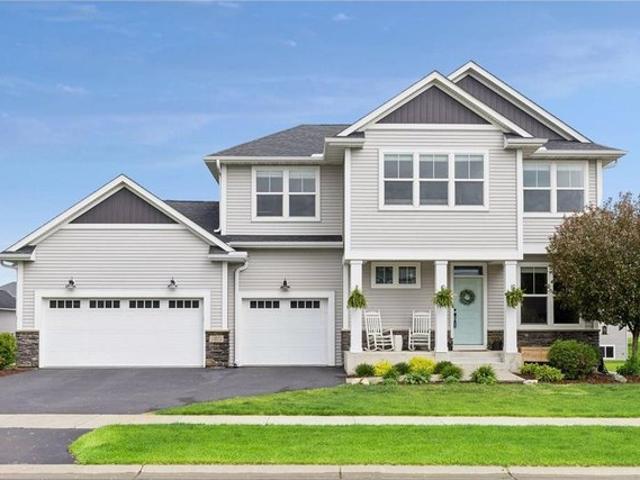 11872 Linden Ct N, Lake Elmo, MN 55042