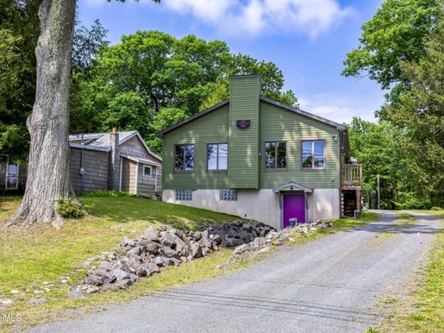 1187 Burden Lake Rd, Averill Park, NY 12018
