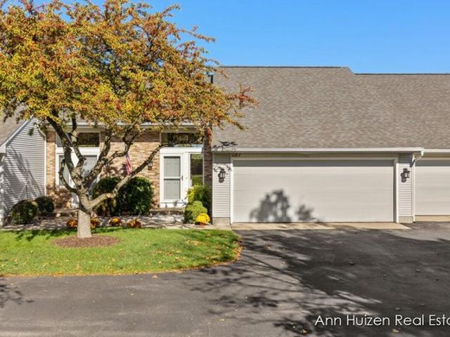 1187 Fairfield Dr, Hudsonville, MI 49426
