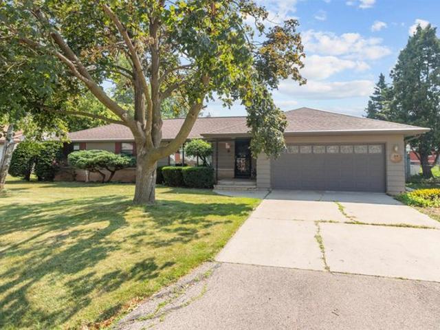 1187 Loretta Ave, Menasha, WI 54952