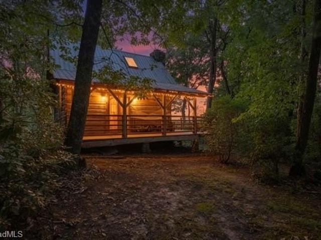 1187 Timber Ridge Rd, Millers Creek, NC 28651