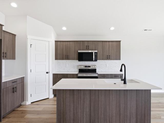 1187 W Jasper St