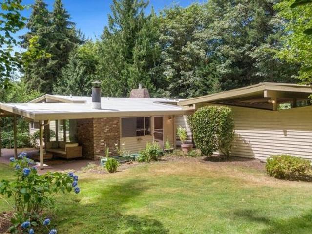 11880 NE 36th Pl, Bellevue, WA 98005