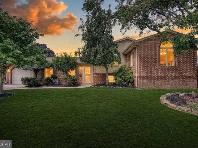 1188 Marie Ave, Ephrata, PA 17522