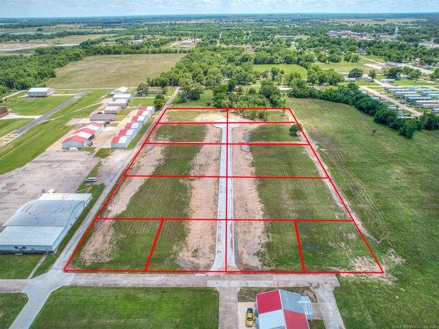 1188 N Amelia Ln, Haskell, OK 74436