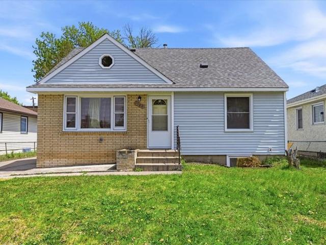 1188 Arundel St, Saint Paul, MN 55117