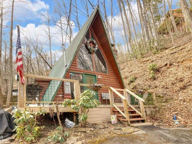 1188 Ski Mountain Road, Gatlinburg, TN 37738