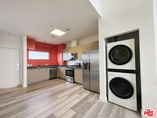1188 W 36th Pl, Unit 5, Los Angeles, CA 90007 | MLS #26665