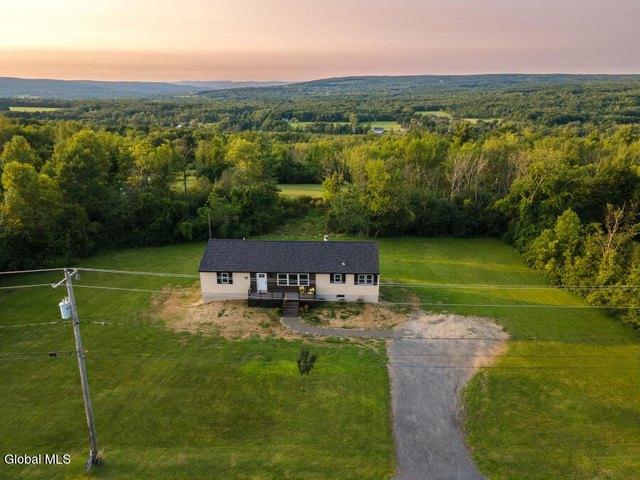 11892 Duanesburg Rd, Delanson, NY 12053