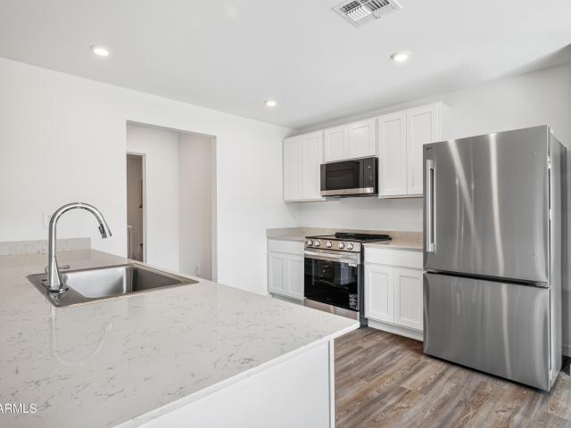 1189 flowstone trail