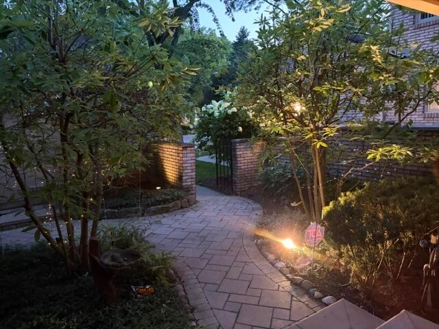 1189 Glenpointe Court