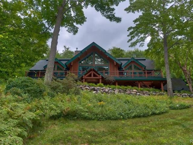 1189 Ridgeline Dr, Boyne Valley Township, MI 49712