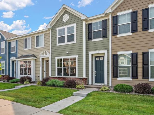 1189 th Ave N, Maple Grove, MN 55369