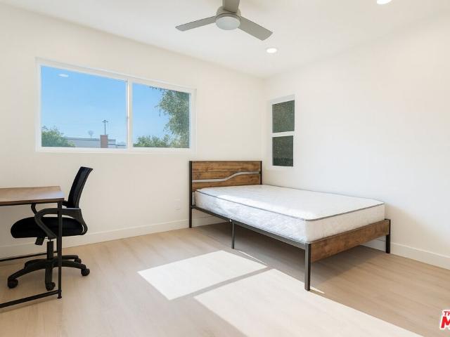 1189 W 36th Pl, Unit 3, Los Angeles, CA 90007 | MLS #26663 | Compass