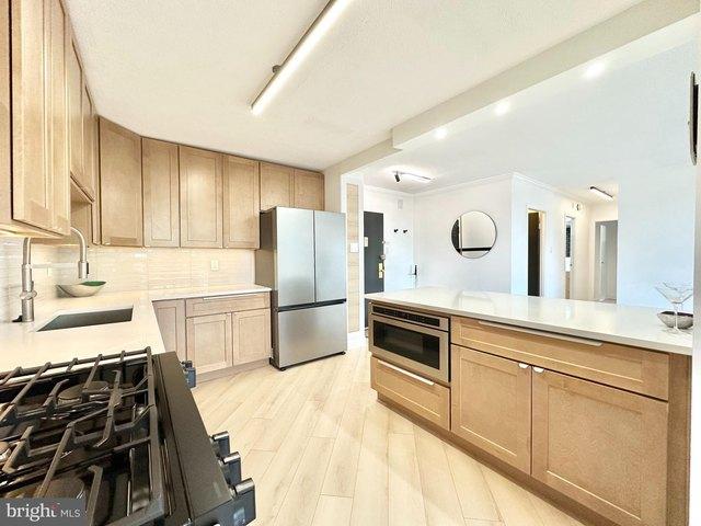 11801 Rockville Pike Apt 413, Rockville, MD 20852